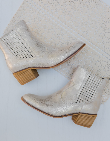 SECRET SHOE SALE – Shoppe3130